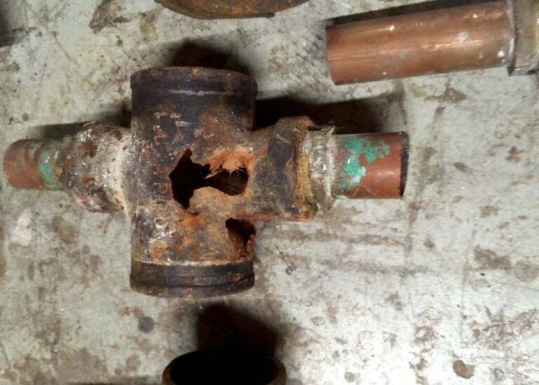 Cast Iron Pipe Repair - Expert Trenchless Pipe Lining By Blue Works Company